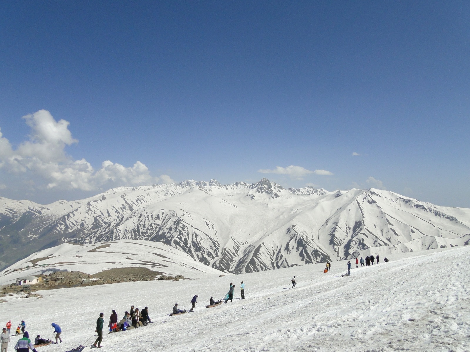 Snow-Clad Gulmarg Or Dumping Yard? This Place Is Nothing Less Than ...