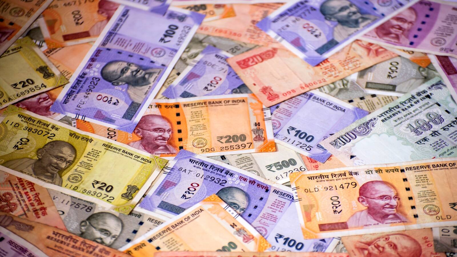 GK: What Do These Lines On Rs 100 And Rs 200 Notes Mean?