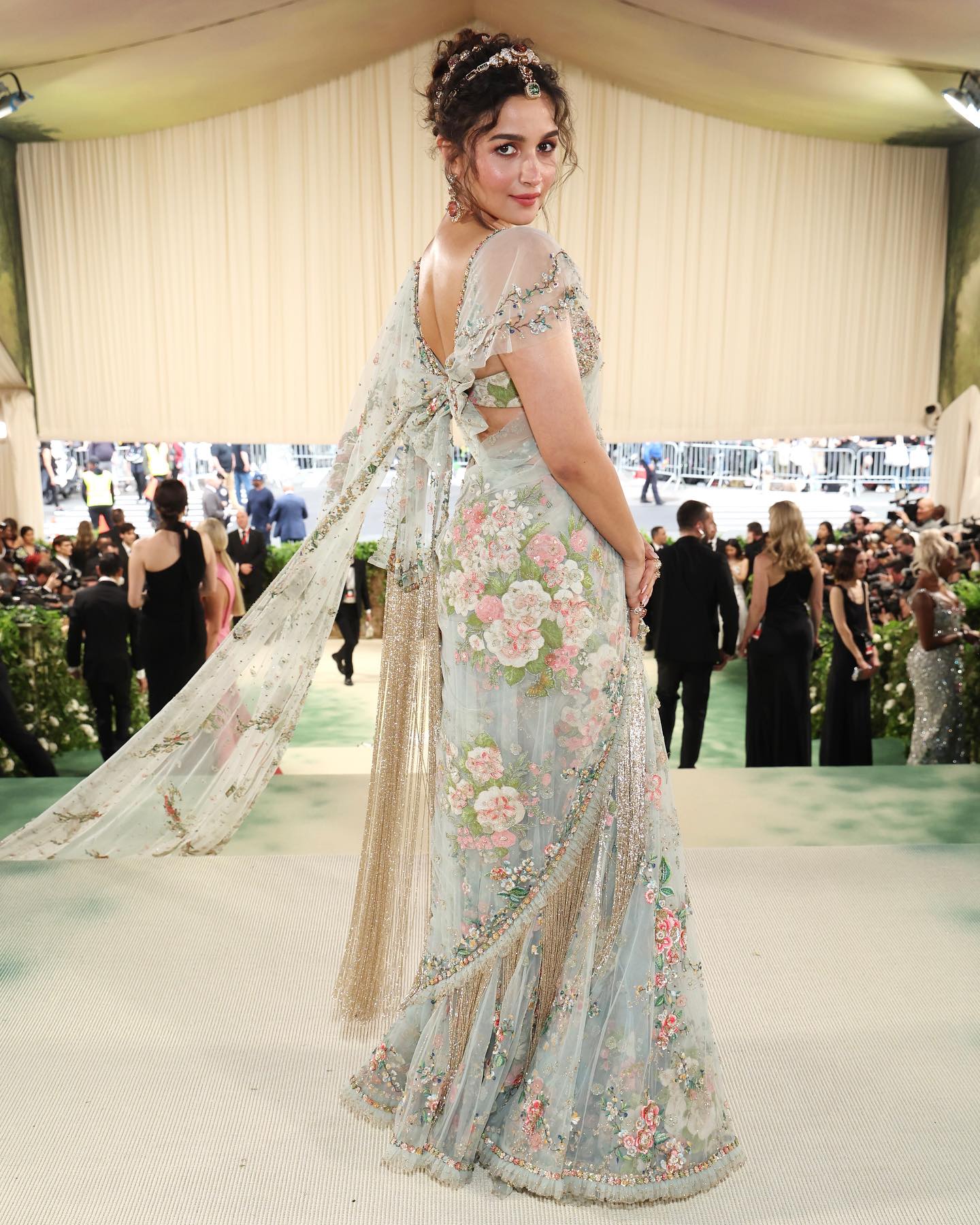 Countdown To Met Gala 2026: Everything You Need To Know Before Fashion ...