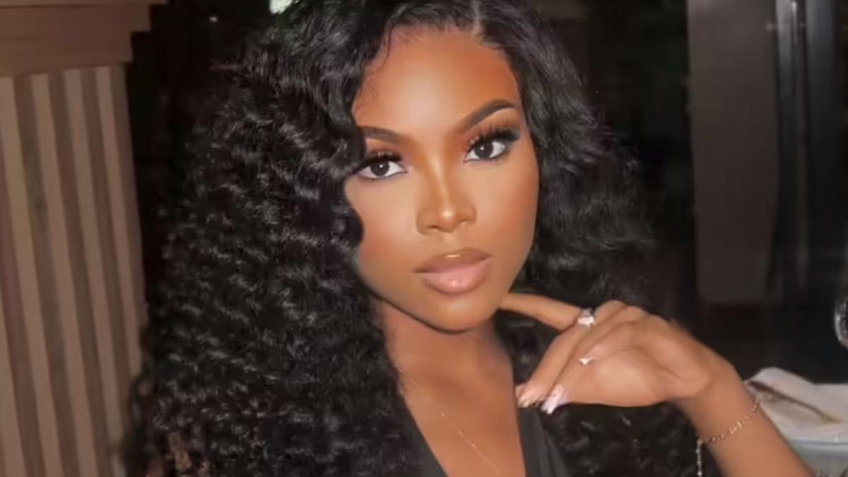 Columbian Influencer Carolina Reyes Dies At 23 After Battling Cancer ...