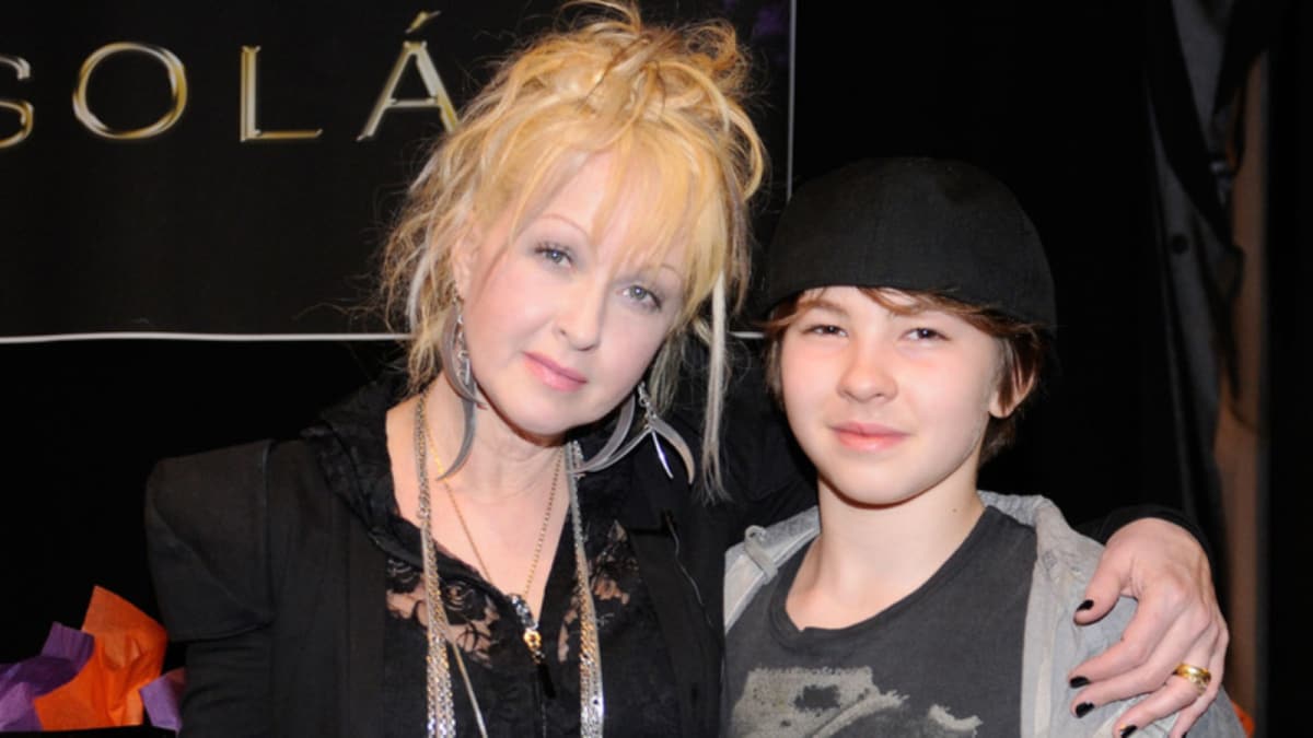 Cyndi Lauper’s Son Declyn Receives Probation In New York Weapons Case ...