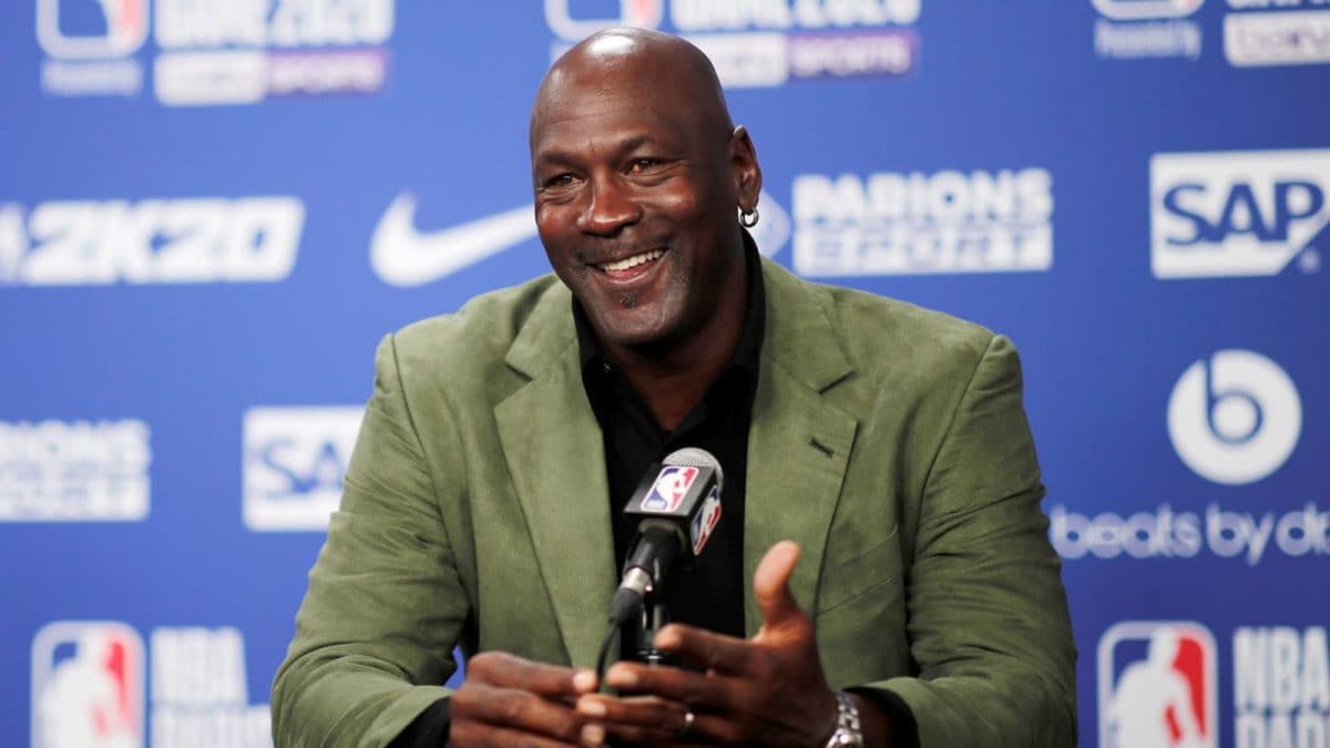 Who's The GOAT Of Basketball? Michael Jordan Shuts Down The Timeless ...