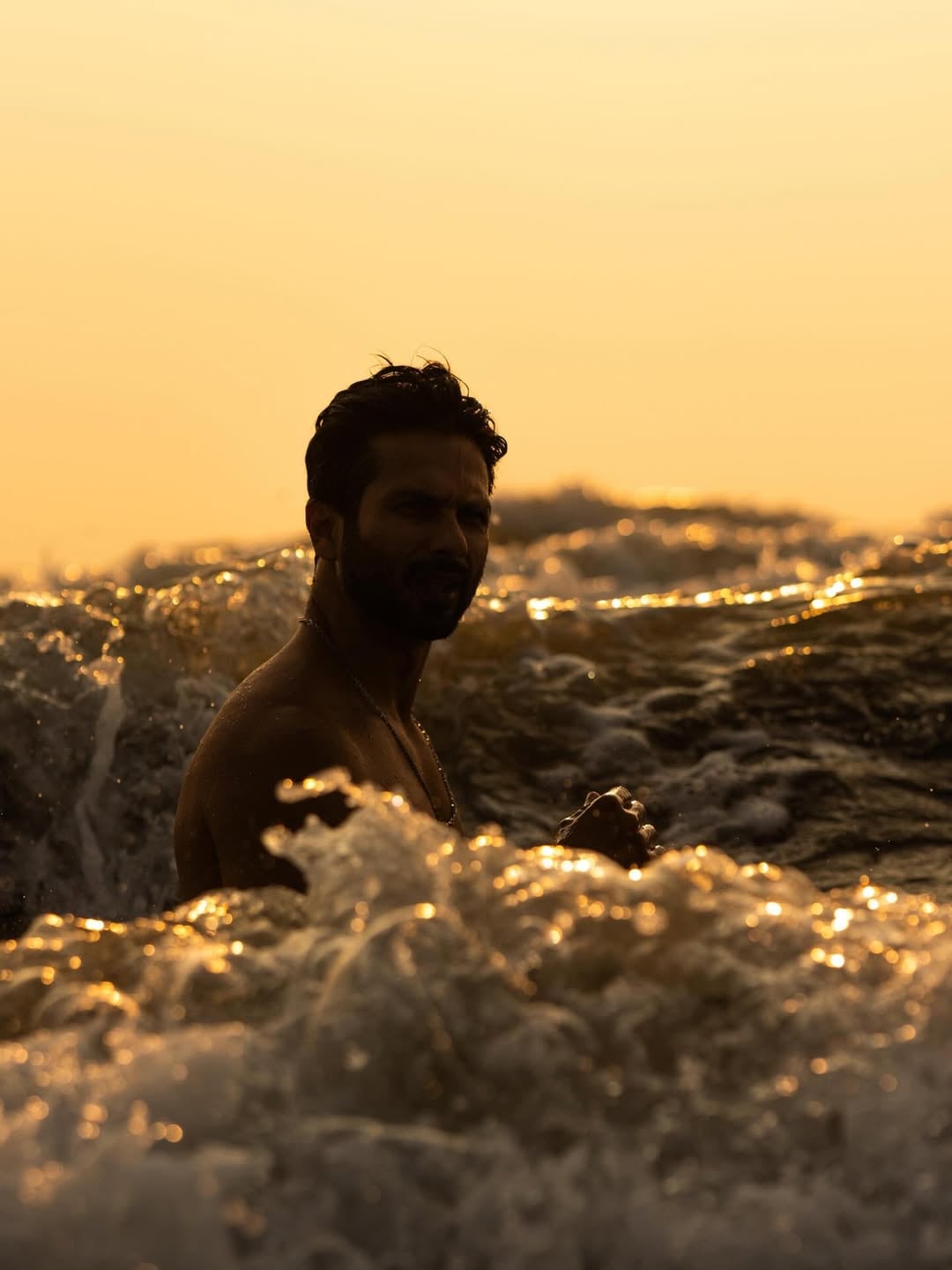 Shahid Kapoor Turns Goa Gateway Into A Masterclass In Men’s Style