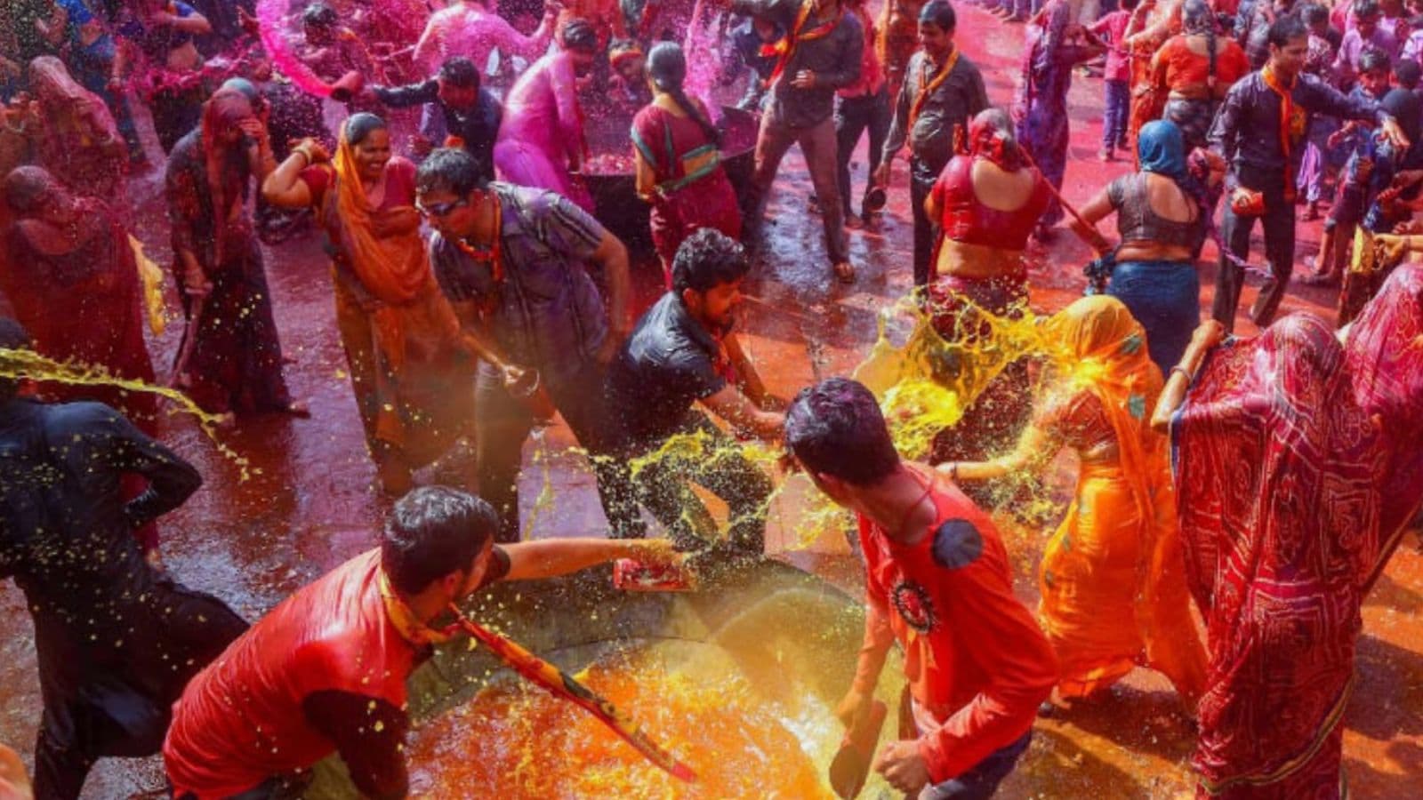 This Bollywood Holi Song Has Clocked Over 1 Billion Views On YouTube ...