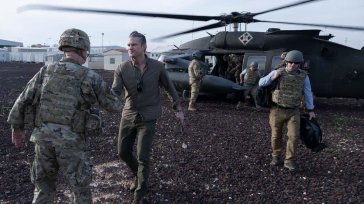 Pentagon Chief Makes 'Secret' Visit To Gulf To Meet US Troops: 'They ...