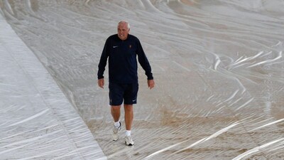 Lord's Bids Farewell To Legendary Groundsman Mick Hunt Following 49 ...