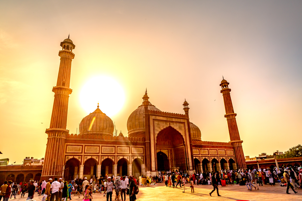 Eid Mubarak Wishes Quotes: Beautiful Happy Eid ul Fitr 2026 Hindi ...