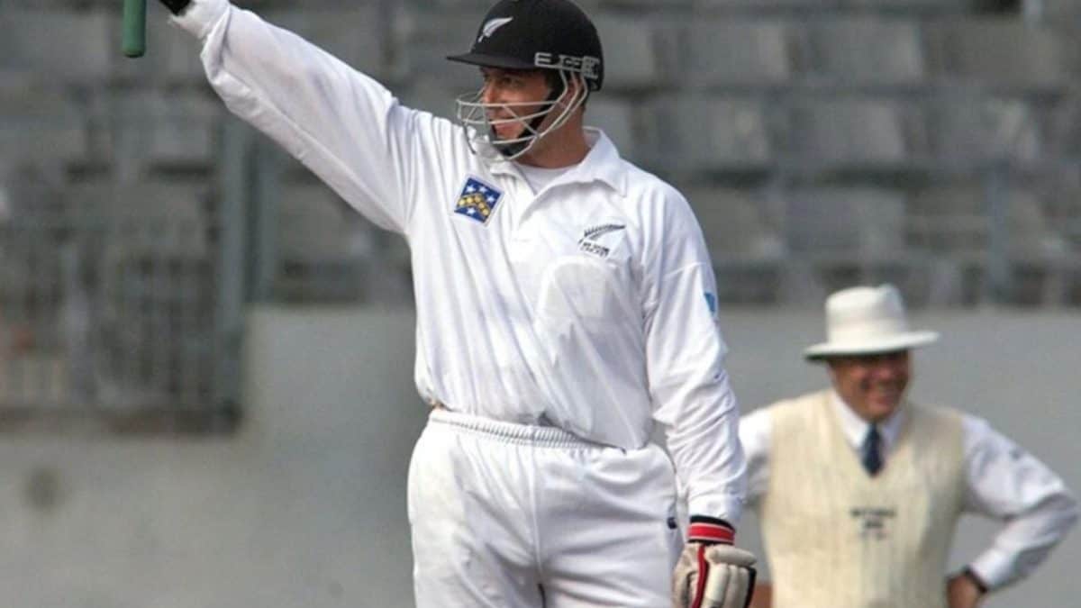 What The Duck! 77 Balls, 101 Minutes At The Pitch But This Cricketer ...