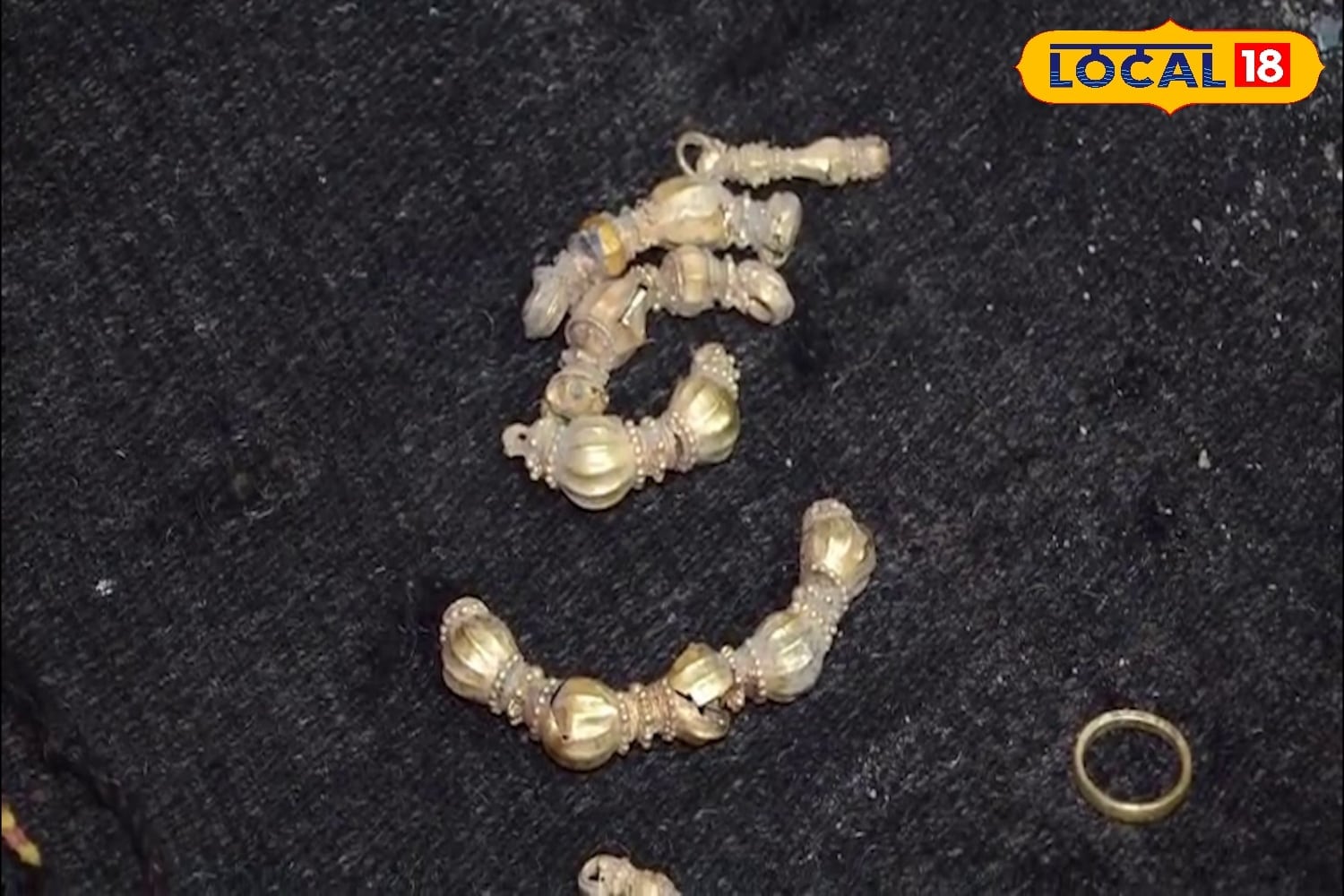 Lakkundi Treasure: Karnataka Family That Found Rs 8-Crore Gold ...