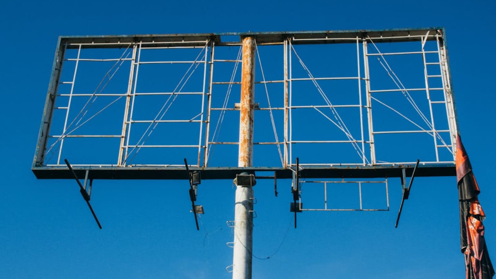8 Viral Billboards That Proved 'Not All Publicity Is Good Publicity'