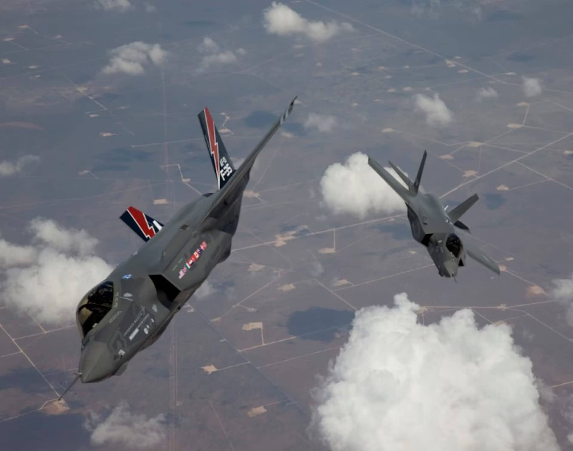 How Fighter Jets Go Invisible To Radar: Inside Stealth Tech And Modern ...