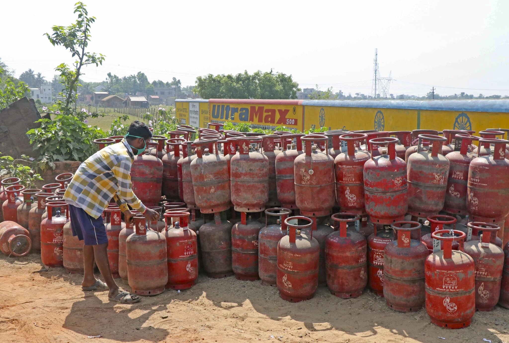 New LPG Rules: Who May Lose Gas Cylinder Access And How To Apply For PNG