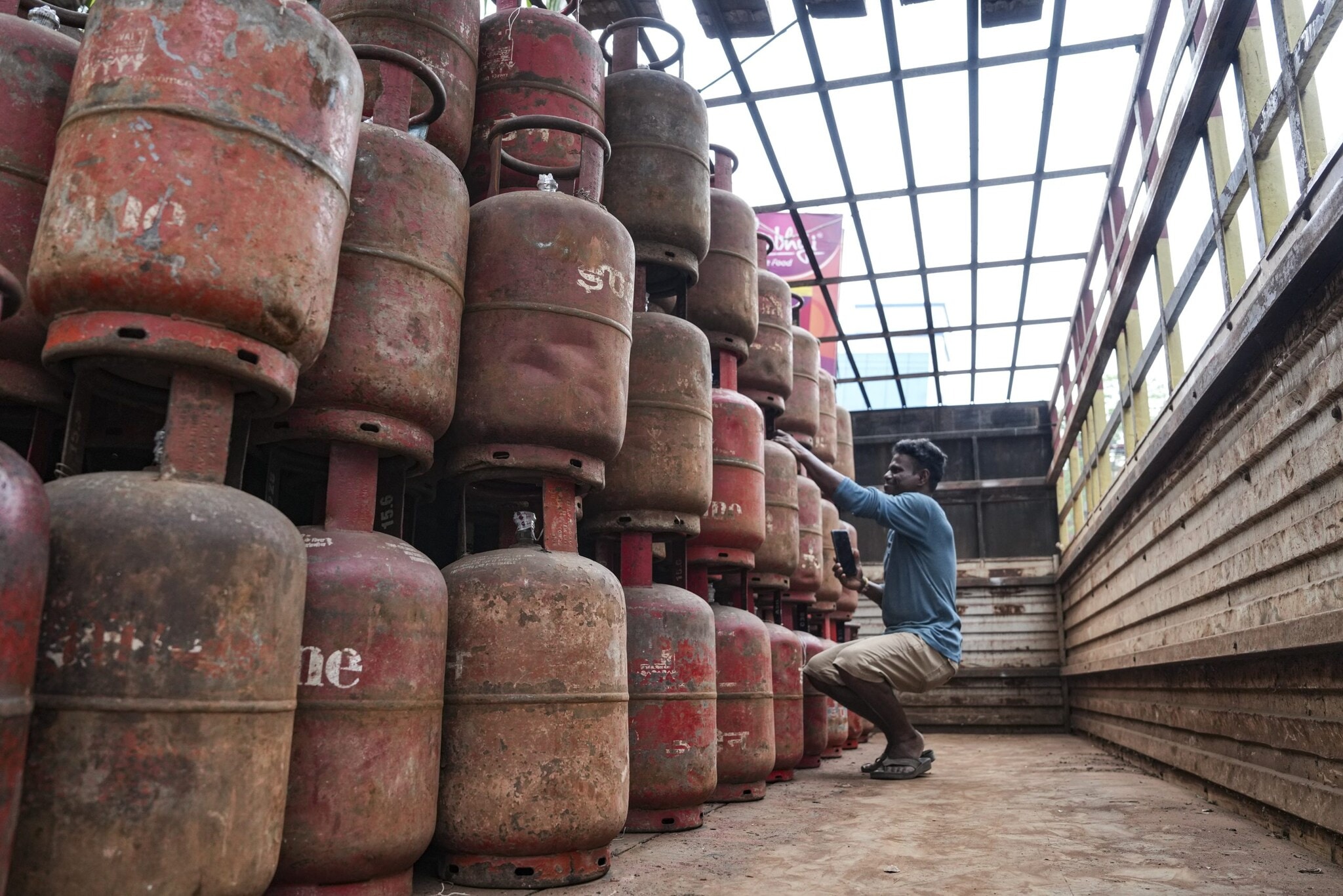New LPG Rules: Who May Lose Gas Cylinder Access And How To Apply For PNG