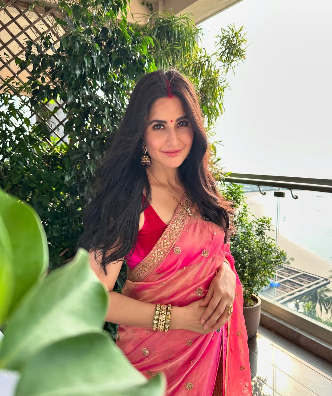 Upgrade Your Summer Saree Looks With Katrina Kaif’s Sleeveless Blouse ...