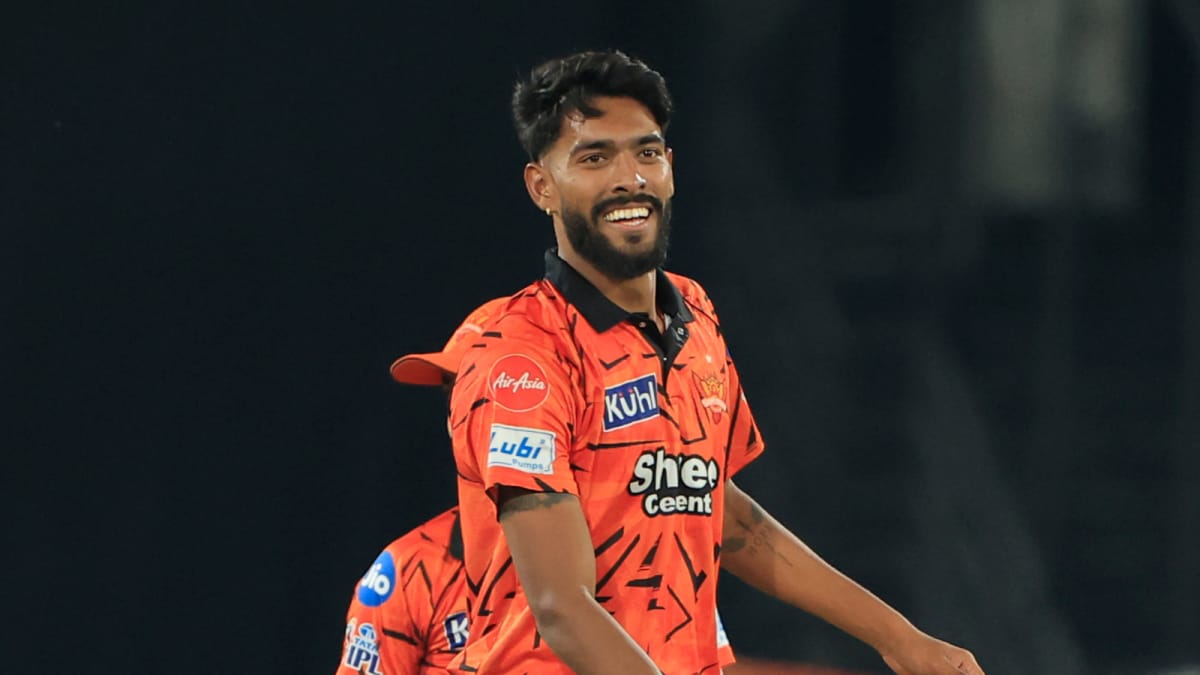 Praful Hinge Scripts History, Becomes First Bowler In IPL To ...