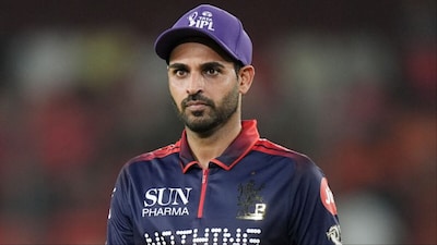 Bhuvneshwar Kumar Equals Record Of Most Wickets By Indian Bowler In ...