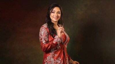 Rupali Ganguly Slams Authorities Over Power Outage In Her Building For ...