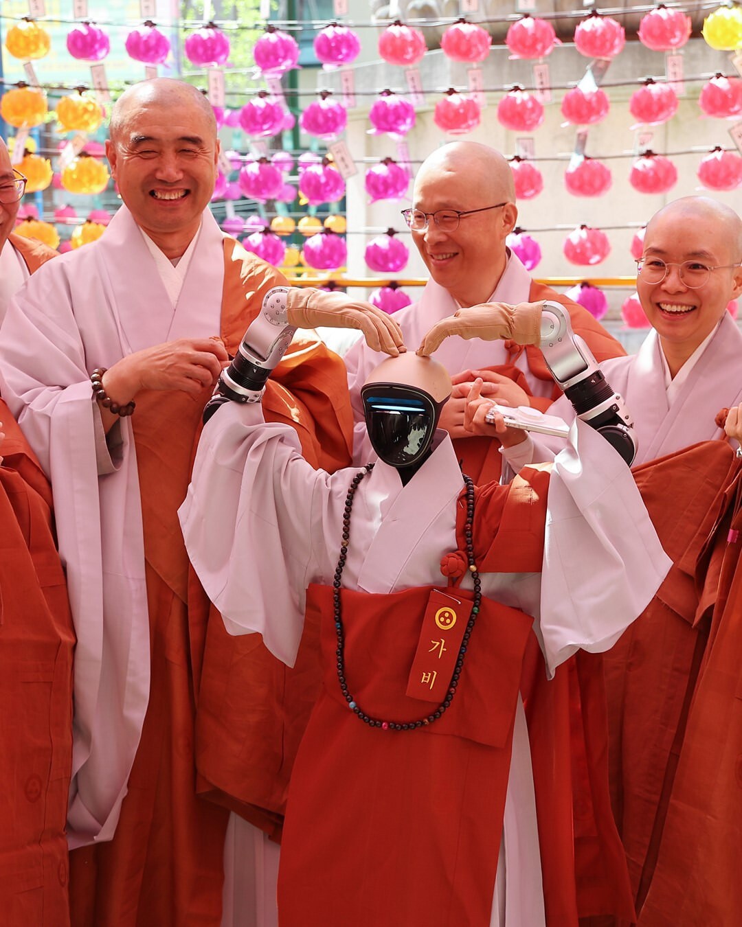A Humanoid Robot Just Became A Buddhist Monk In South Korea, See Photos