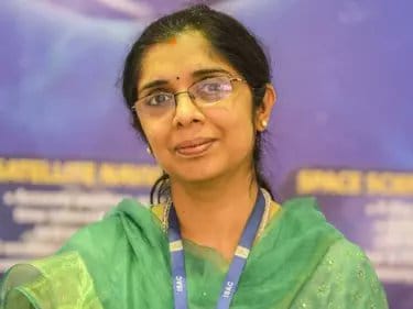 ISRO Scientist’s Mangalyaan Saree Is Now On Display At The Smithsonian ...