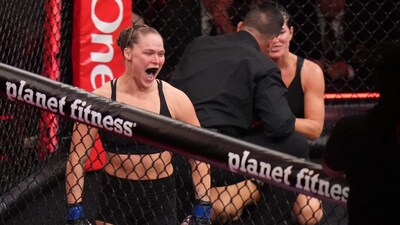 ‘The Armbar Queen’ Returns: Ronda Rousey Submits Gina Carano In Seconds ...