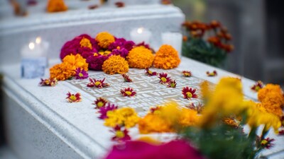 He Was Declared Dead Then Woke Up At His Own Funeral | Viral News - News18