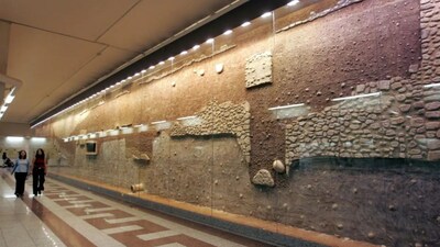 Rome Metro C dig uncovers vast ancient military complex near Colosseum ...