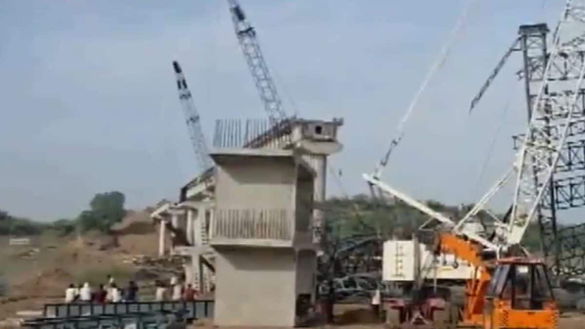 Six Dead In UP's Hamirpur After Under-Construction Bridge Collapses In ...