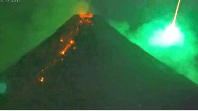Rare Green Fireball Meteor And Erupting Volcano Create Stunning Scene ...