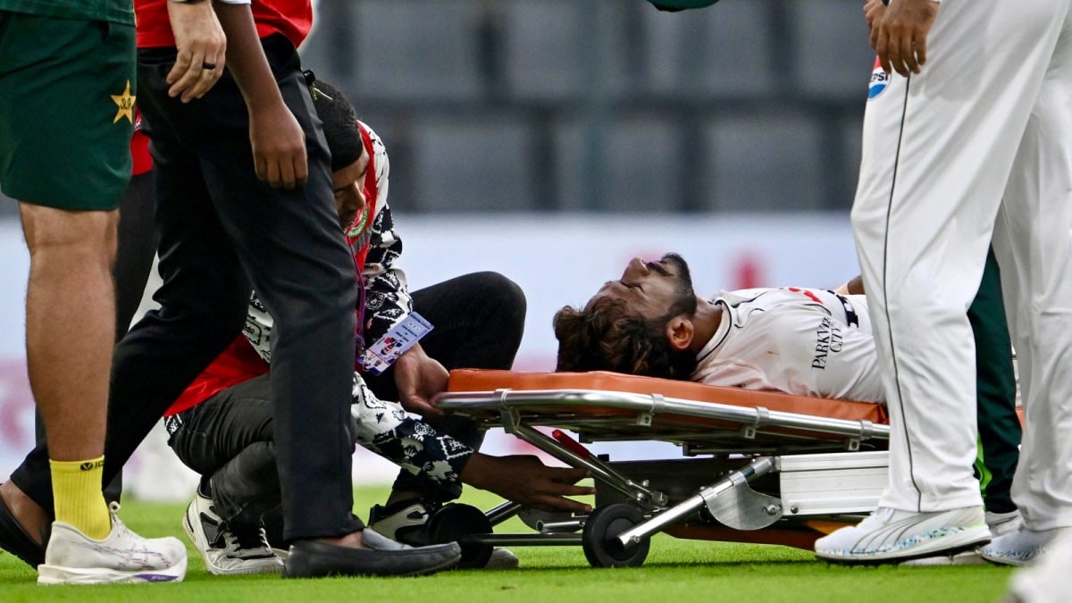 Pakistan Fast Bowler Hasan Ali Stretchered Off After Nasty Head Injury ...