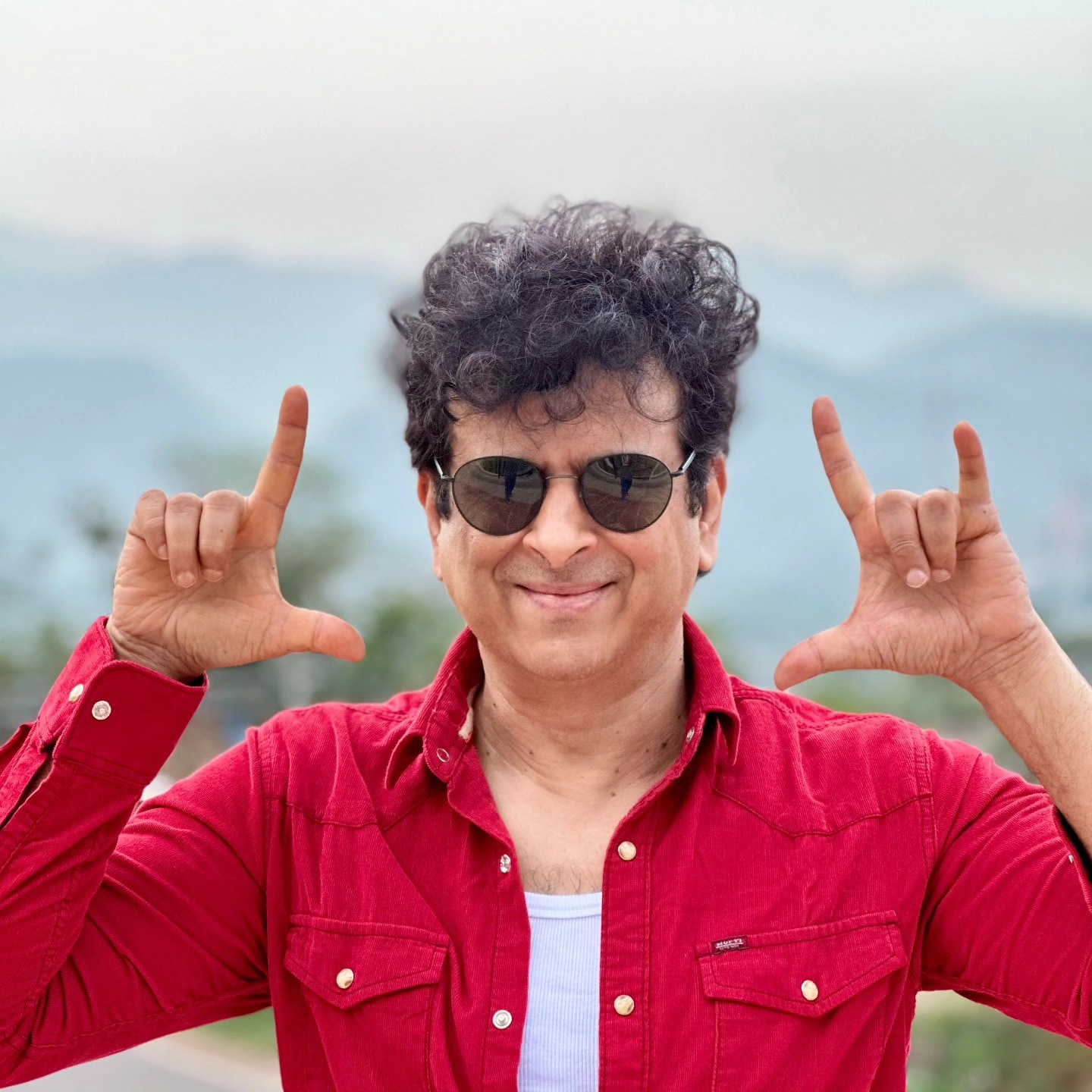 Shah Rukh Khan’s Schoolmate Failed To Make It Big In Films, Became One ...