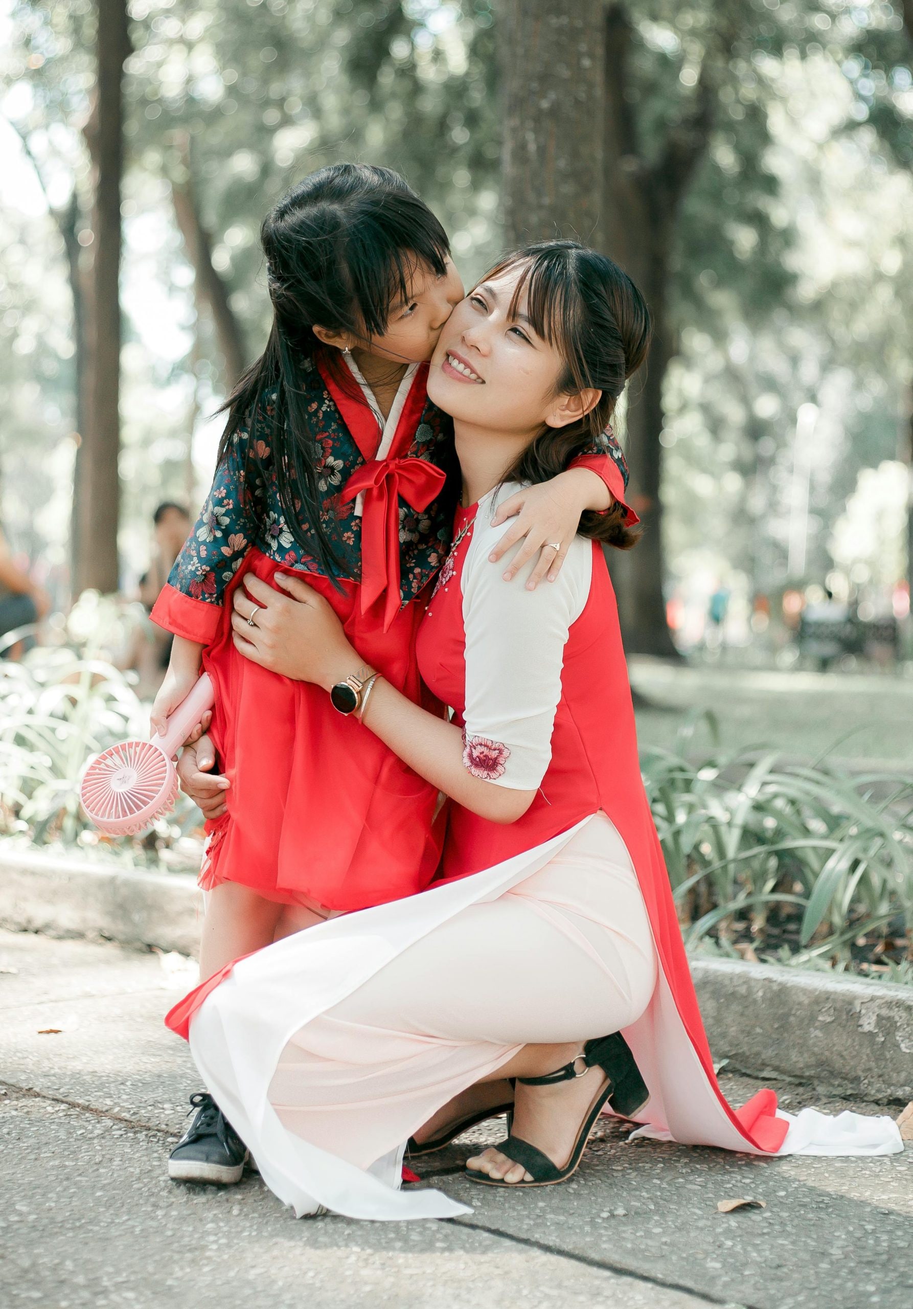 Happy Mother's Day 2026: Best WhatsApp Greetings, Instagram Stories ...