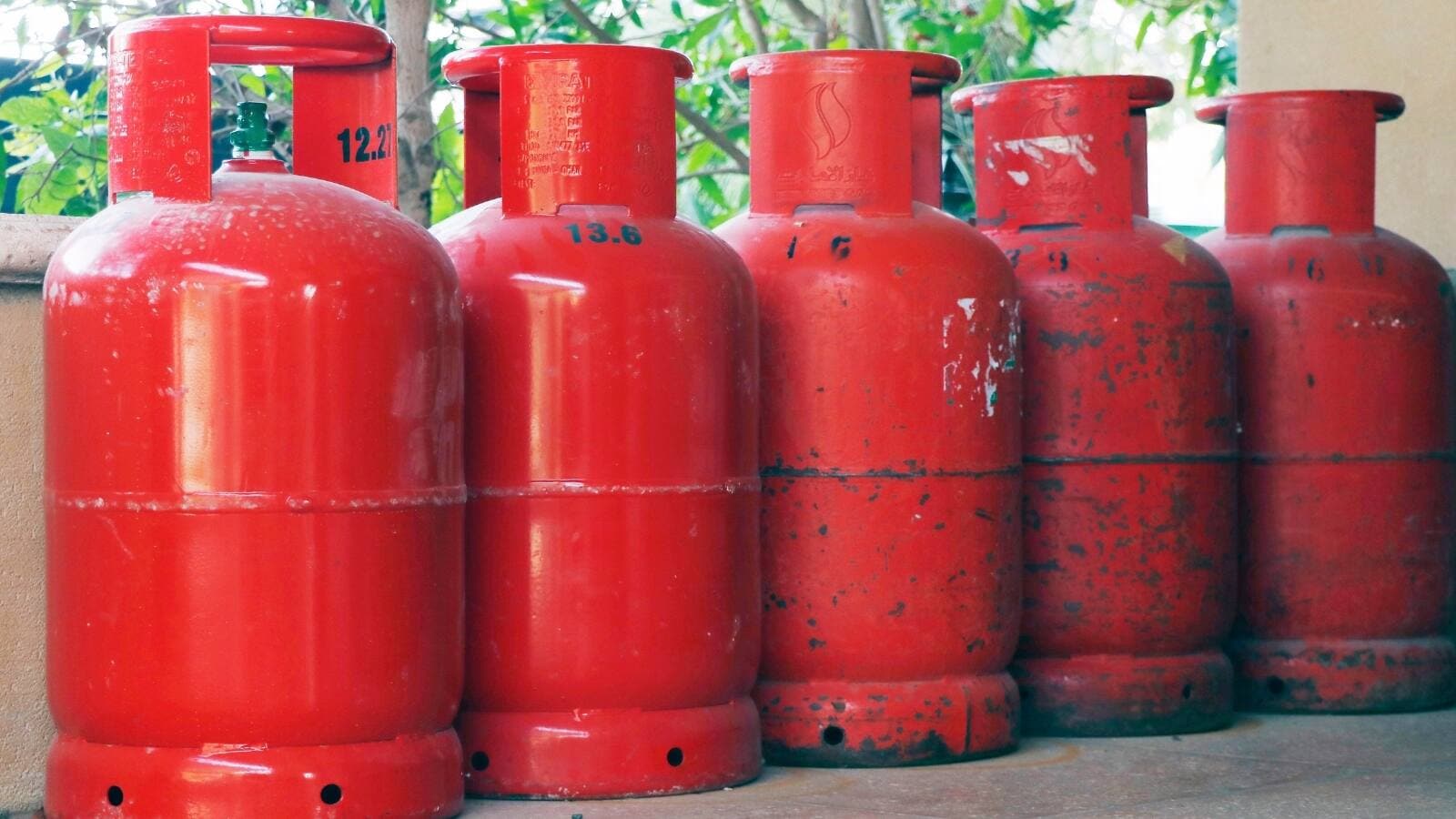 Why Are LPG Cylinder Pipes Usually Orange? Here's The Difference ...