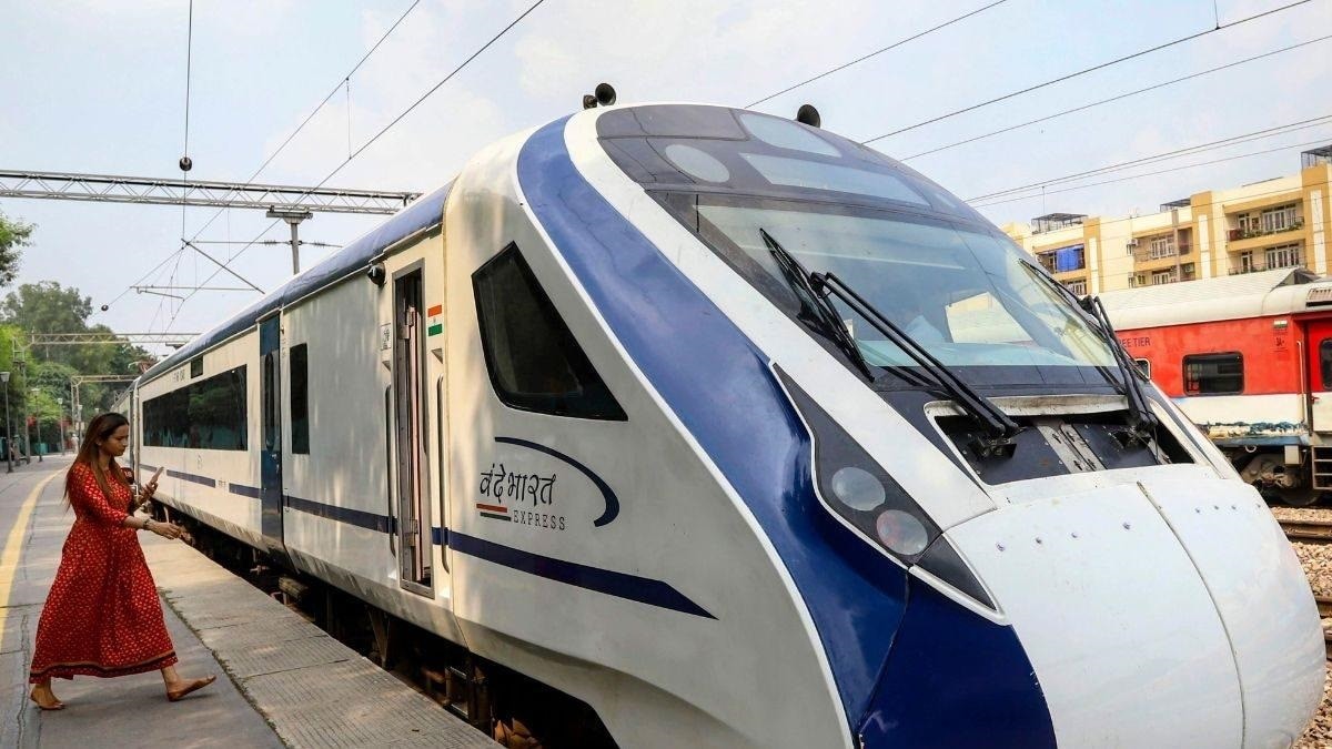 Booked A Window Seat? Here's Which Side Of The Vande Bharat Has The ...