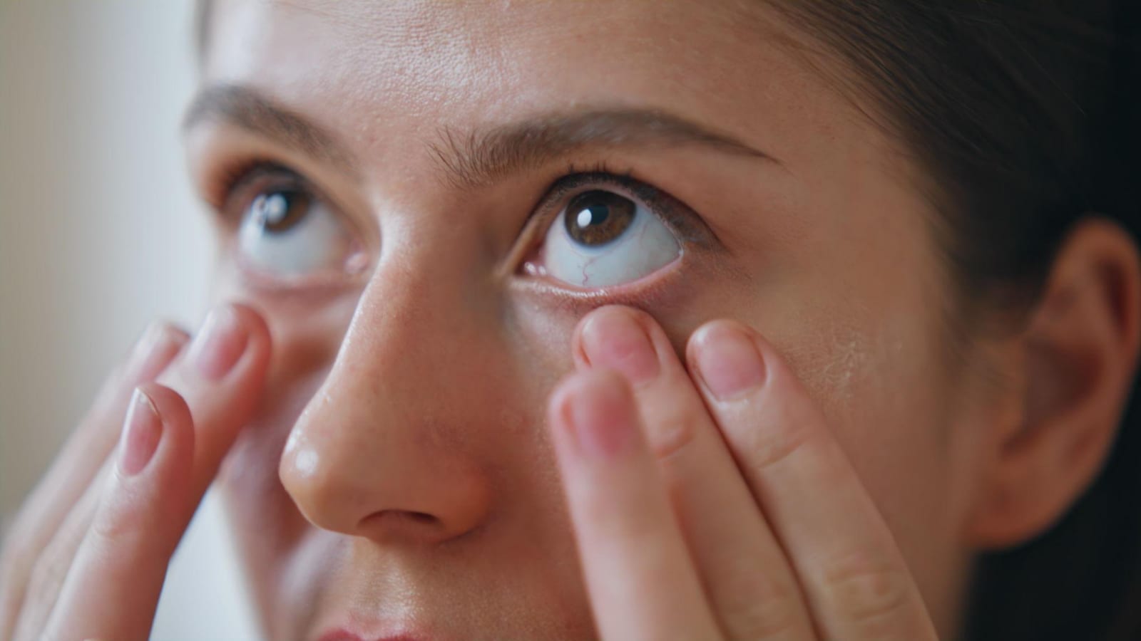 Puffy Face In The Morning? These 6 Easy Massage Techniques Help Reduce ...