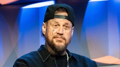 Did Jelly Roll And Bunnie XO Split? Fans Spot ‘Missing Ring’ Amid ...