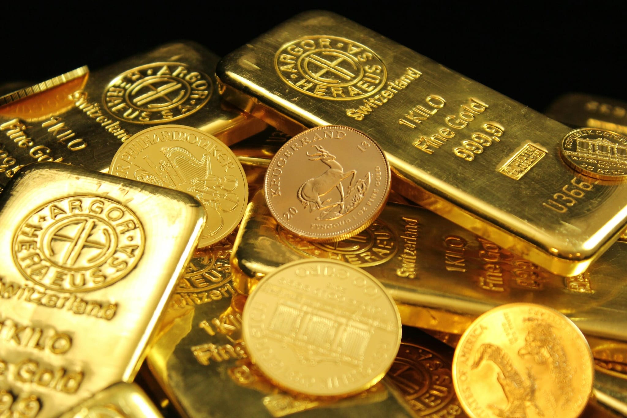Gold Price To Increase By 40% In Next 6 Months?