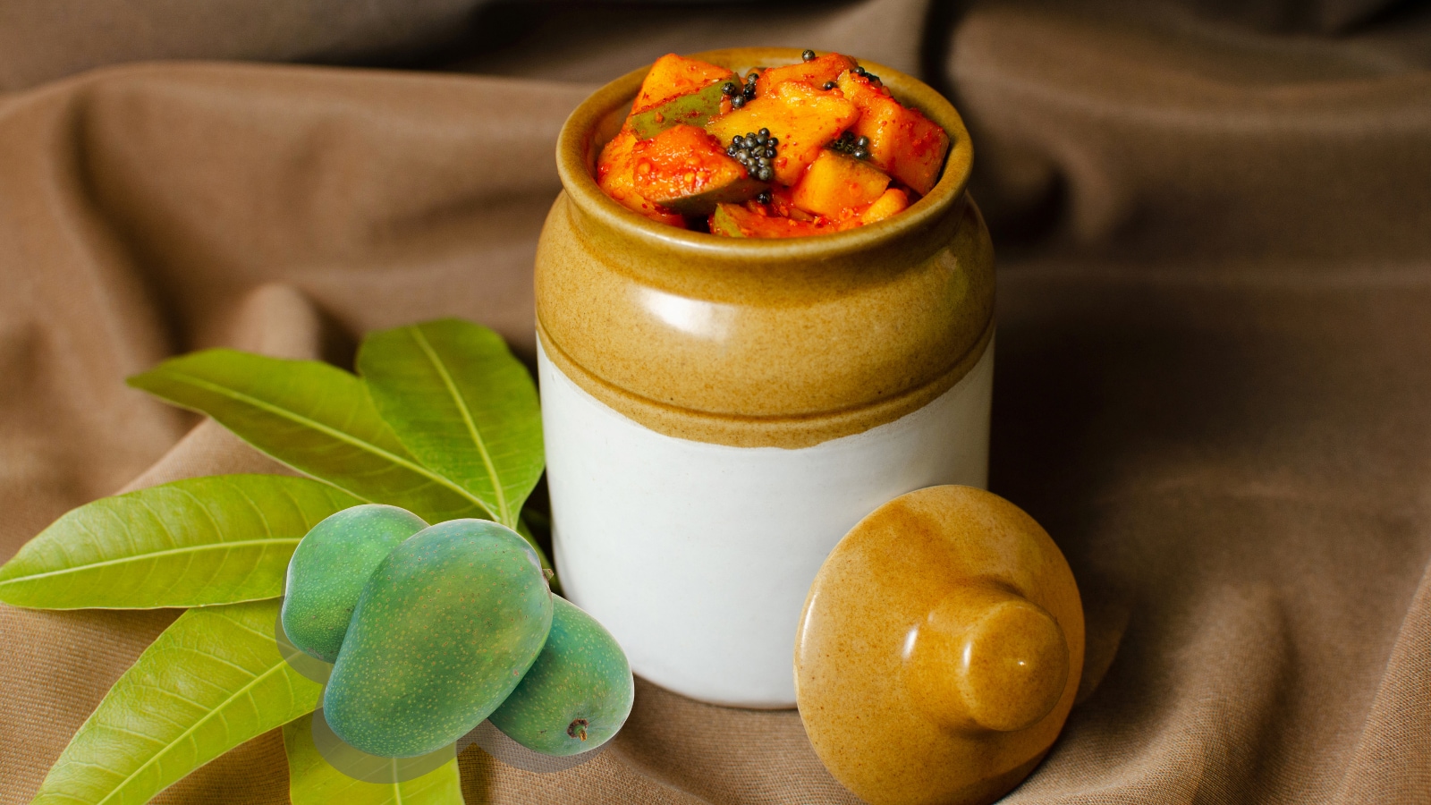 How To Choose The Best Raw Mangoes For Pickles