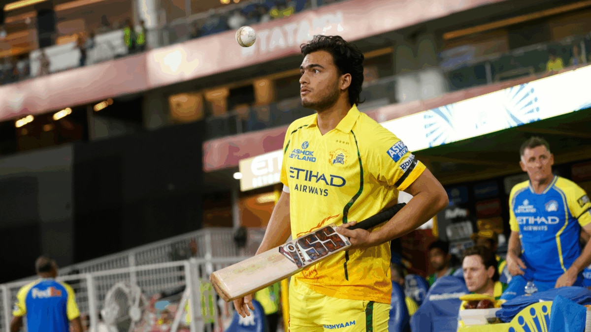 'Sold Them A Dummy': Sunil Gavaskar Roasts IPL Franchises For Buying ...