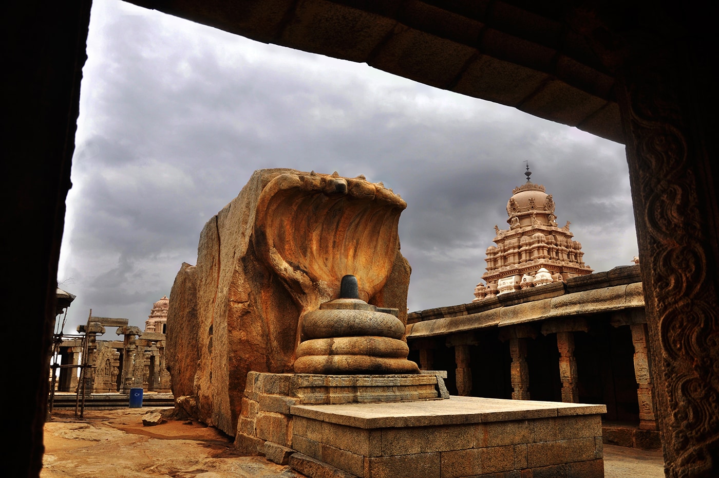This 500-Year-Old Indian Temple Has A Pillar That Doesn't Touch The Ground