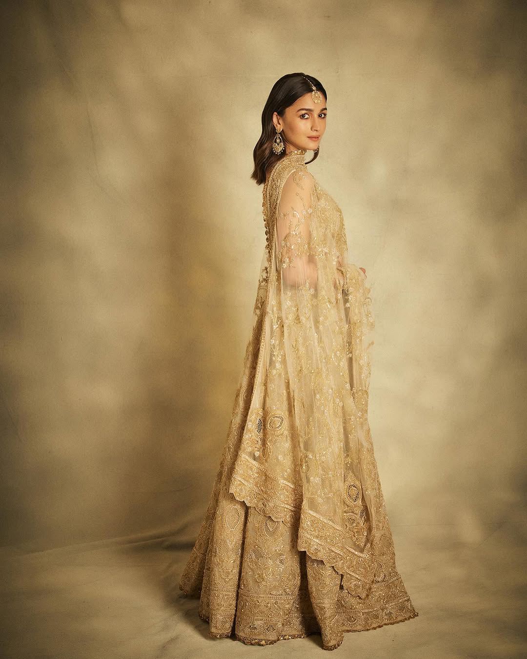 Golden Girls Of Bollywood: 5 Times These Divas Slayed In Their Golden Fits
