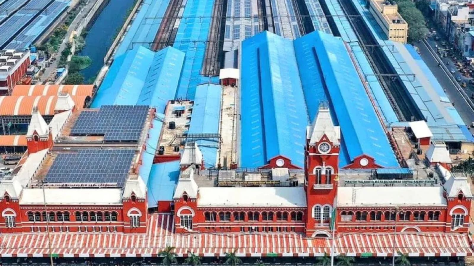 Before Airports Ruled India, These 7 Railway Stations Were The Nation's ...