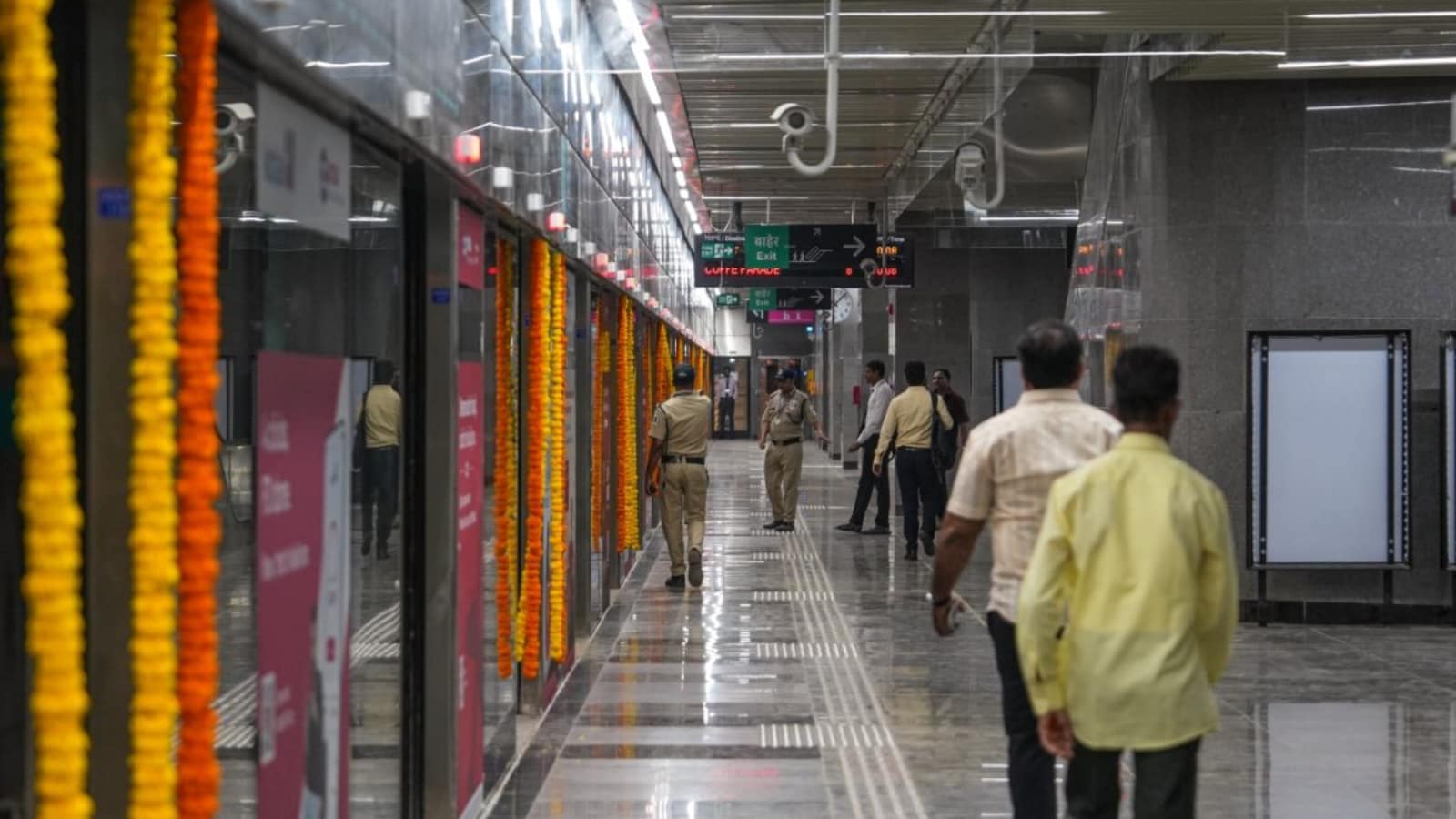 Santacruz Metro Station Guide: Route, Gates, Connectivity And Key Features