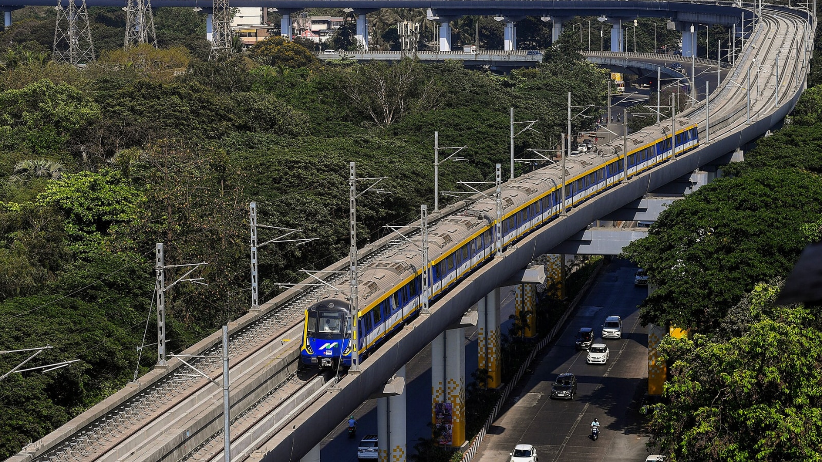 Santacruz Metro Station Guide: Route, Gates, Connectivity And Key Features
