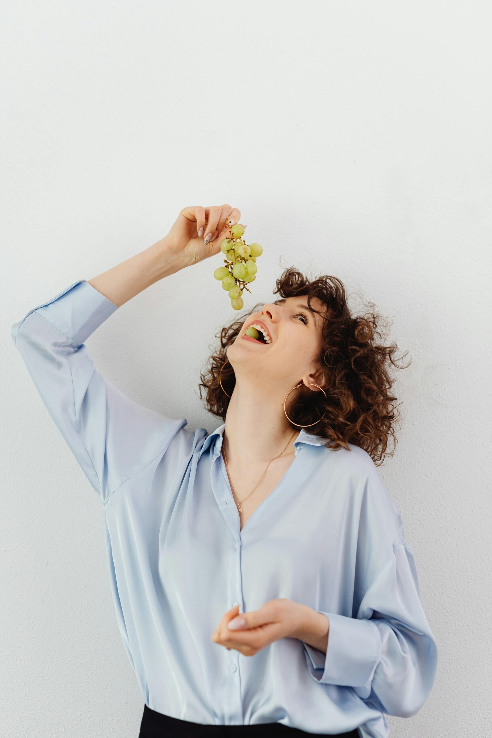 Snacking On This Fruit Can Give You Glowing Skin, Protect Skin From Sun ...
