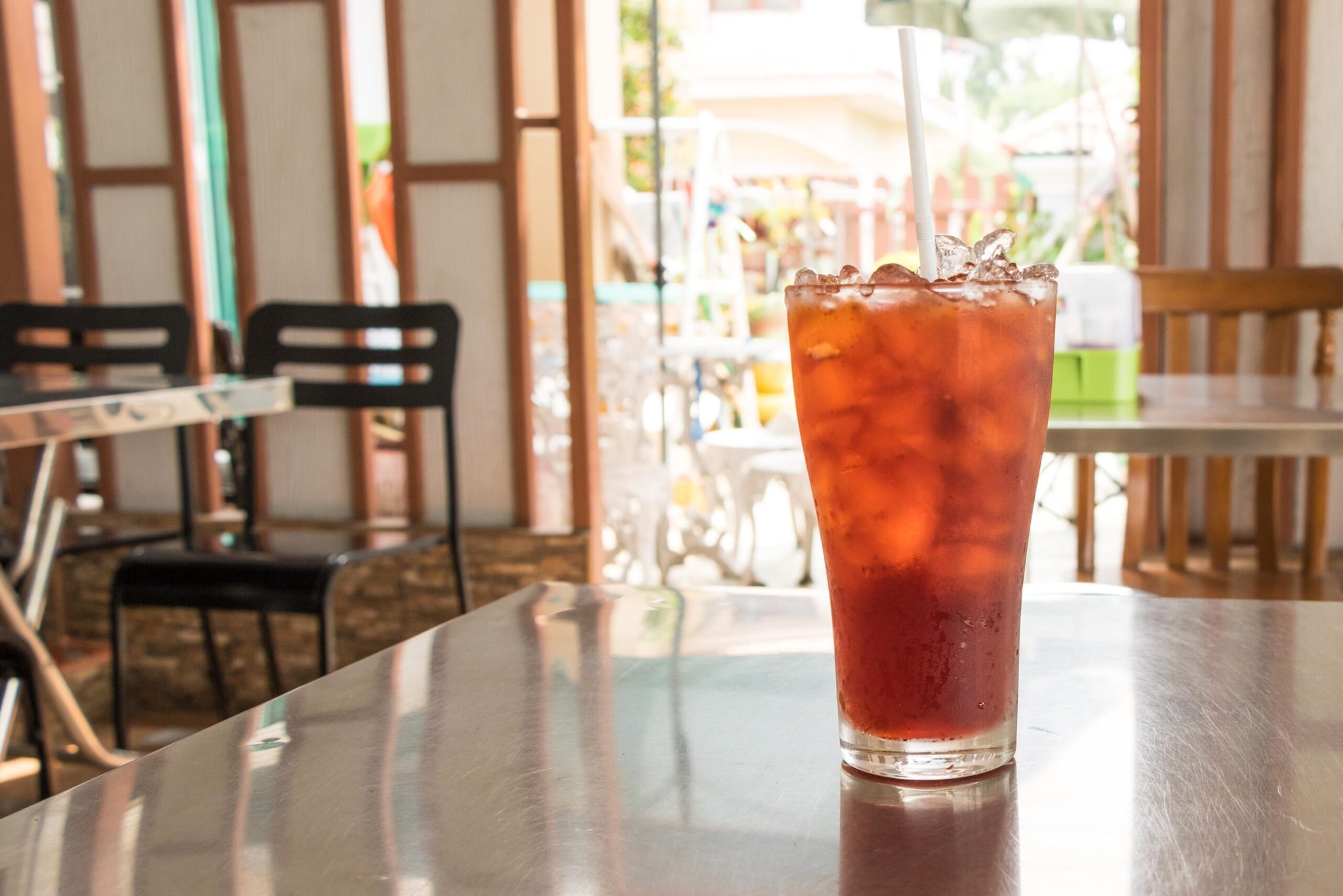 Step-By-Step Guide To Make Litchi Iced Tea At Home