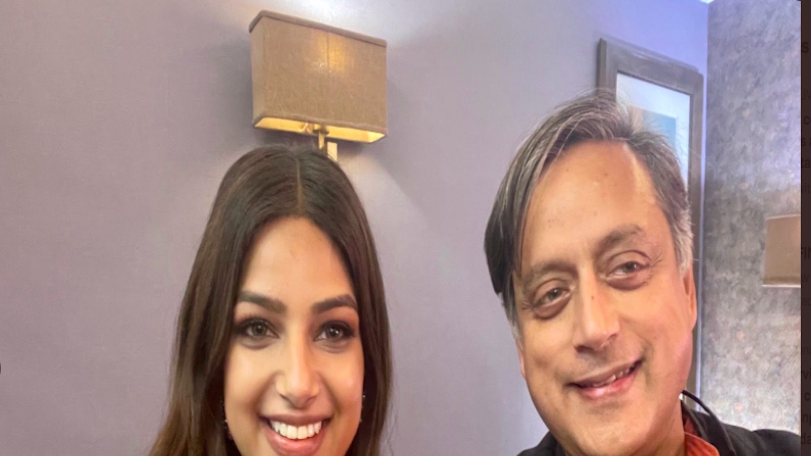 Shashi tharoor shares photo with miss universe harnaz kaur on twitter ...