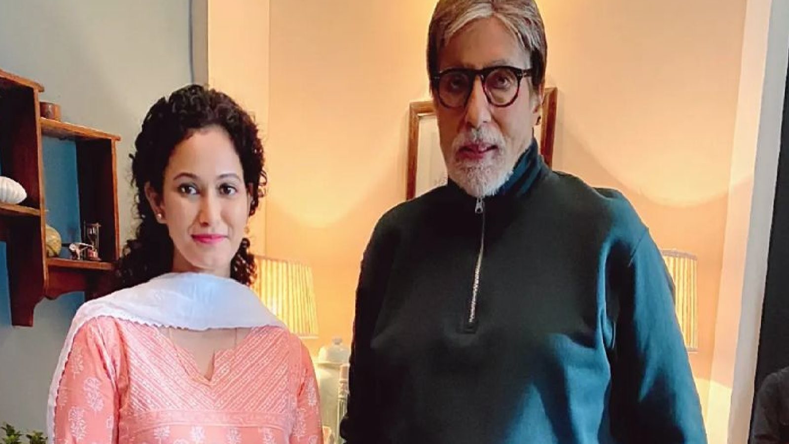 Bigg boss fame neetha shetty meet amitabh bachchan sp - बिग बॉस फेम ...