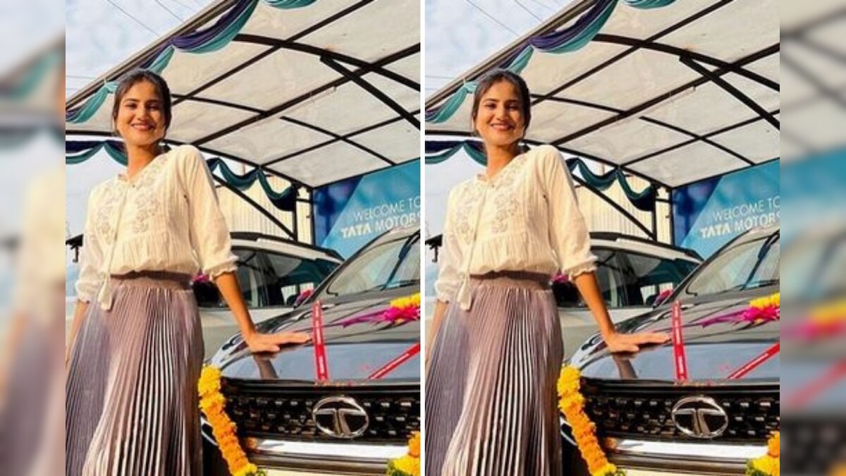 Marathi serial swabhiman fame actress pooja birari baught a new first ...