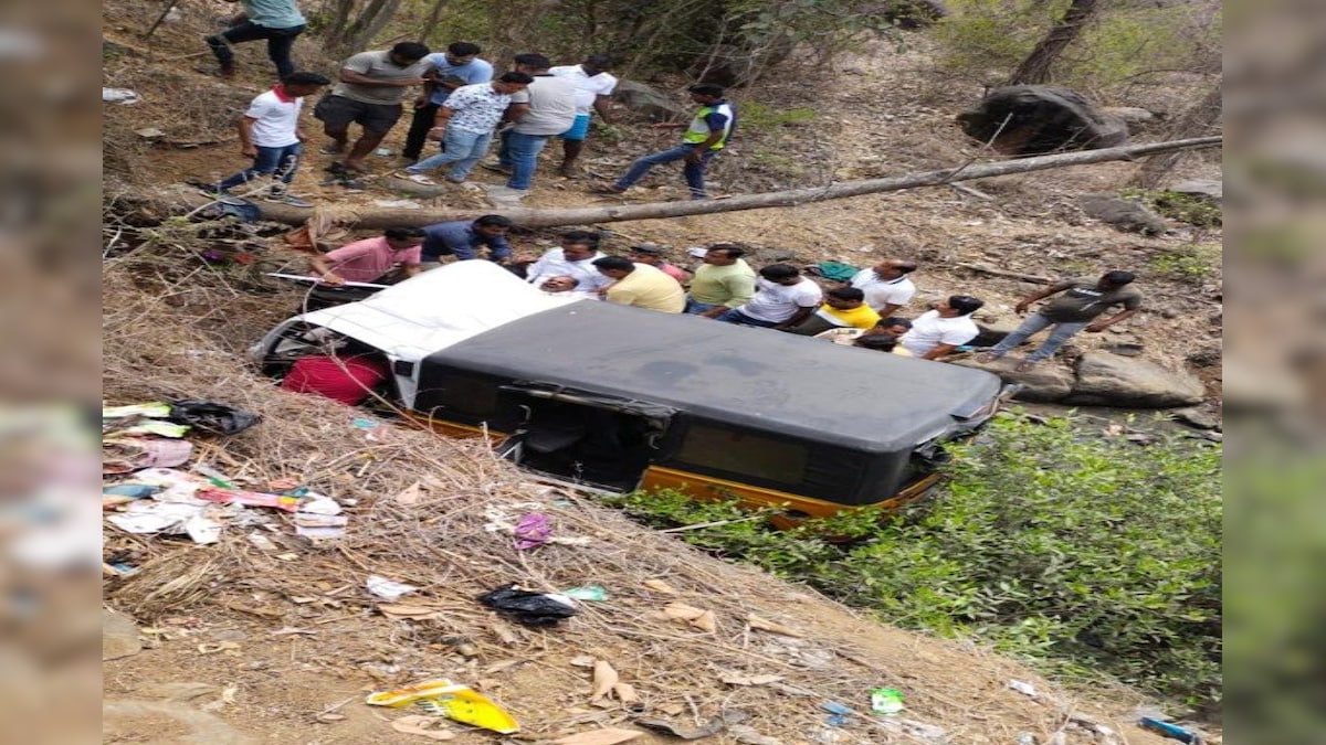 A young woman who was traveling to alibag died on the spot and 5 others ...