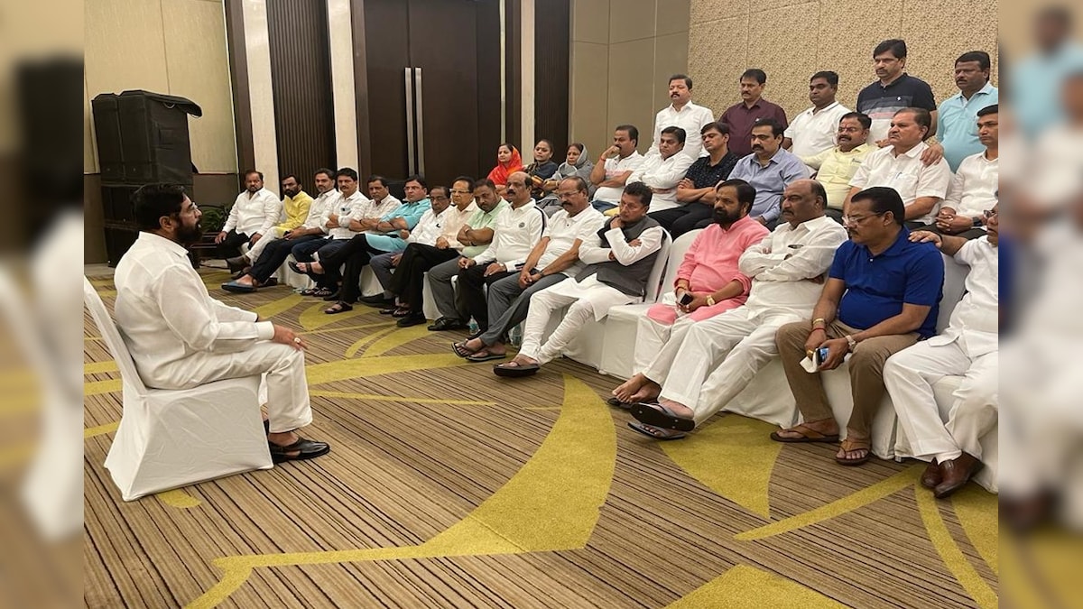 Former MLA of Pandharpur Narayan Patil supports Eknath Shinde mhss ...